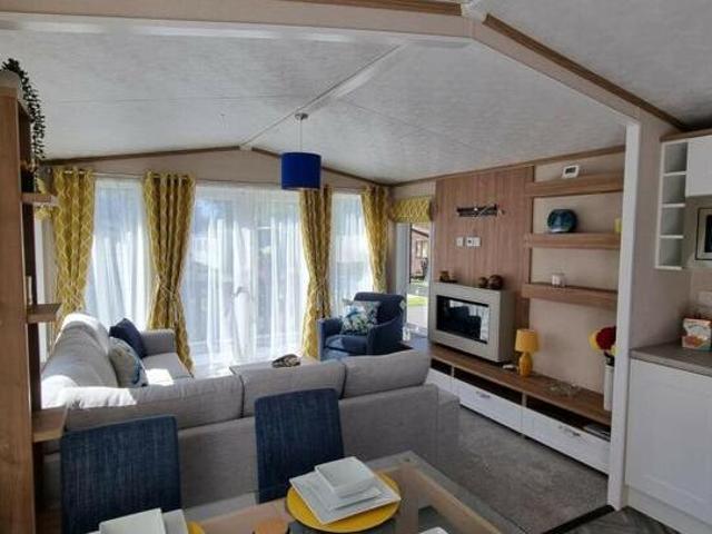 Emms Lane, Brooks Green, 2 Bedroom Park