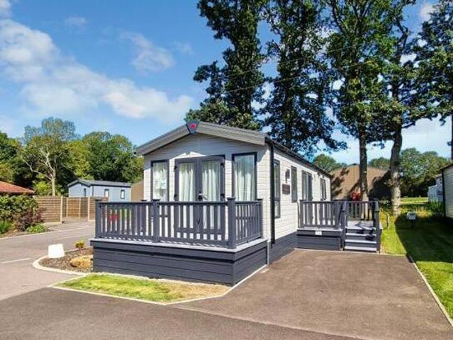 Emms Lane, Brooks Green, 2 Bedroom Park