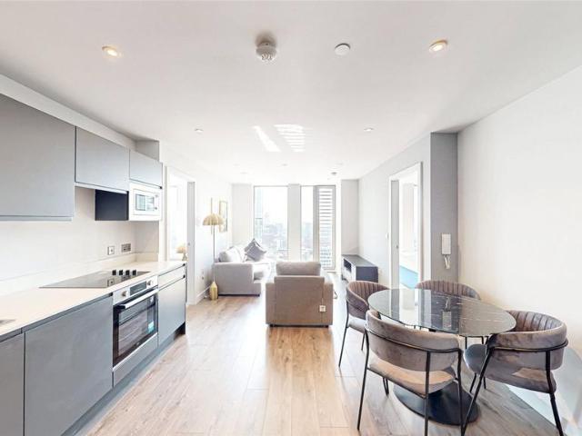Embankment Exchange, Manchester M3 2 bed apartment to rent £1,600 pcm £369 pw