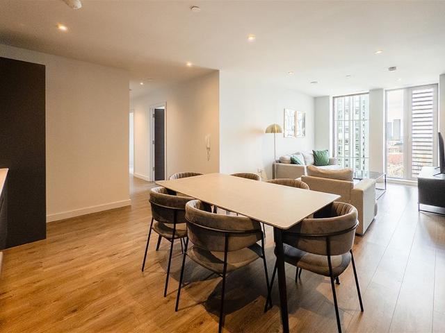 Embankment Exchange, Greengate, Salford M3, 3 bed flat to rent, £2,100 pcm | PrimeLocation