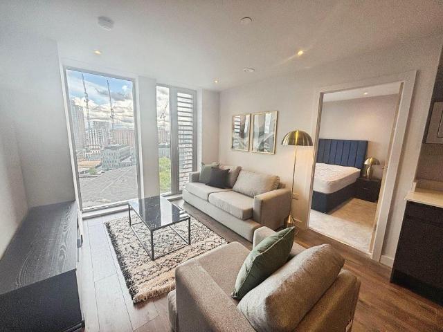 Embankment Exchange, 96 Greenagate. 2 bed apartment to rent £1,650 pcm £381 pw