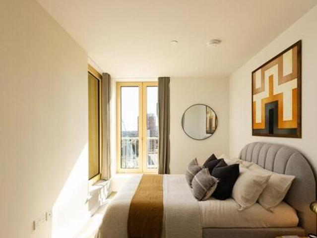 Embassy Boulevard, Nine Elms, 2 Bedroom Flat
