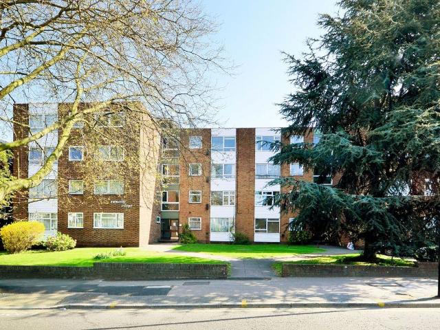 Embassy Court N11, Bounds Green, London, 2 bed flat to rent, £2,000 pcm | PrimeLocation