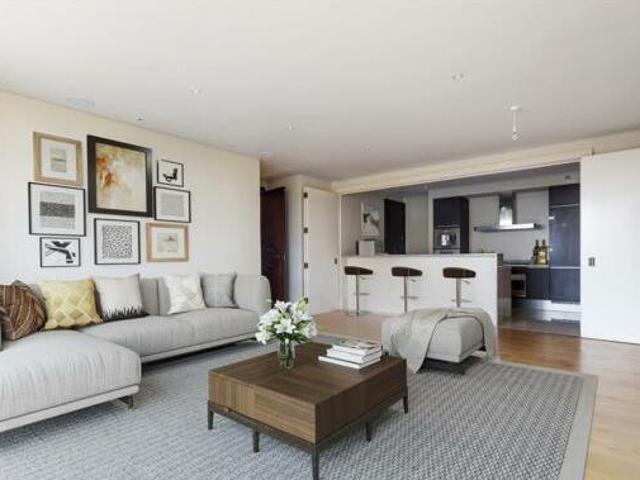 Embassy Court, Wellington Road, 3 Bedroom Flat