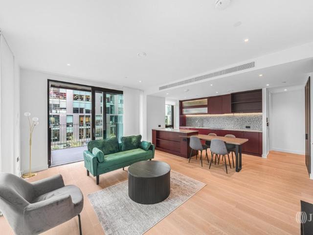 Embassy Gardens, London SW11 2 bed flat to rent £4,680 pcm £1,080 pw