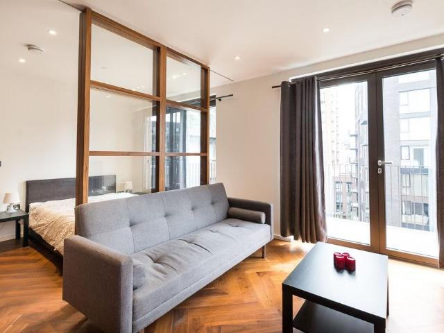 Embassy Gardens, SW11, Nine Elms. Studio to rent £3,200 pcm £738 pw