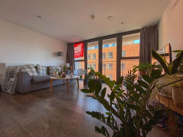 Embassy House, Cardiff Bay CF10, 1 bed flat to rent, £835 pcm | PrimeLocation