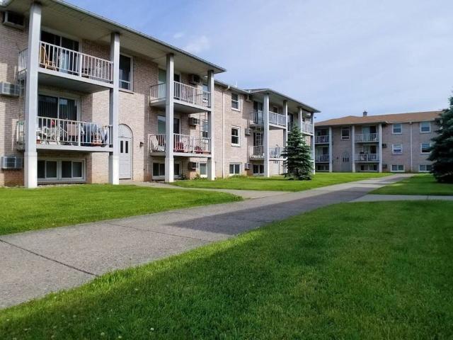 Embassy Square Apartments 2 Bedroom Apartment for Rent at 95 Embassy Sq, Tonawanda, NY 14150