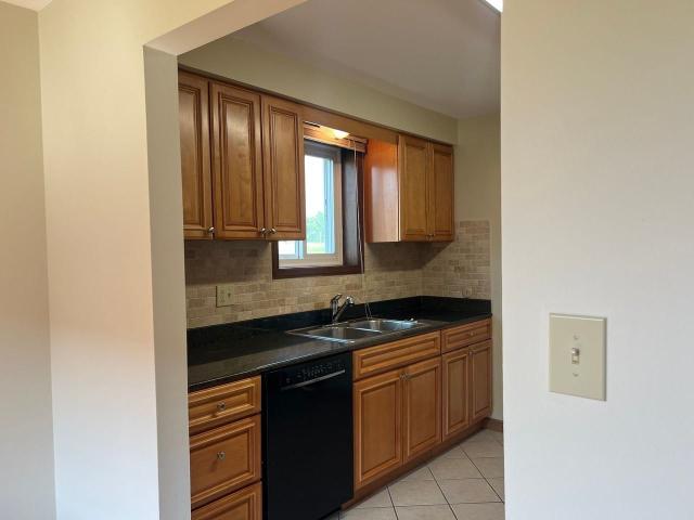 Embassy Square Apartments 2 Bedroom Apartment for Rent at 95 Embassy Sq, Tonawanda, NY 14150