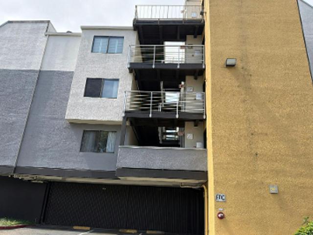 Embarcadero W Apt 318