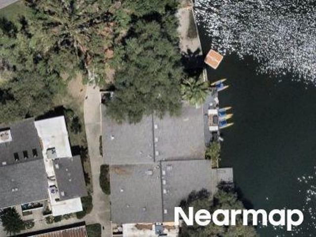 Embarcadero Dr