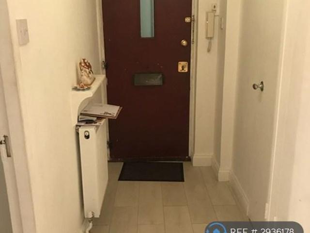 Emberton Court, London, EC1V 3 bed flat to rent £3,500 pcm £808 pw