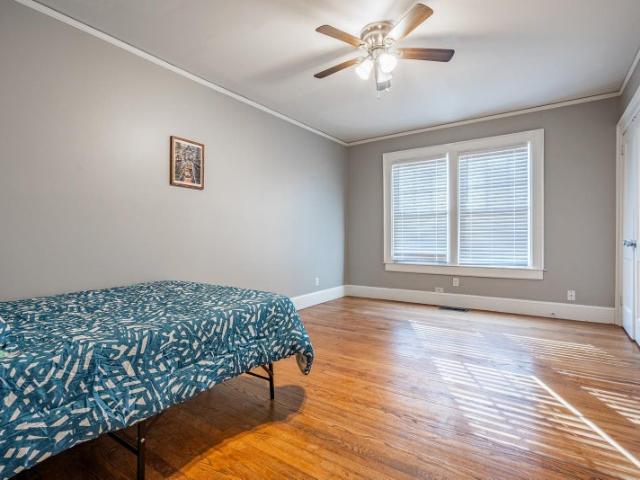Embrace the Best of Atlanta Living! Cozy House in