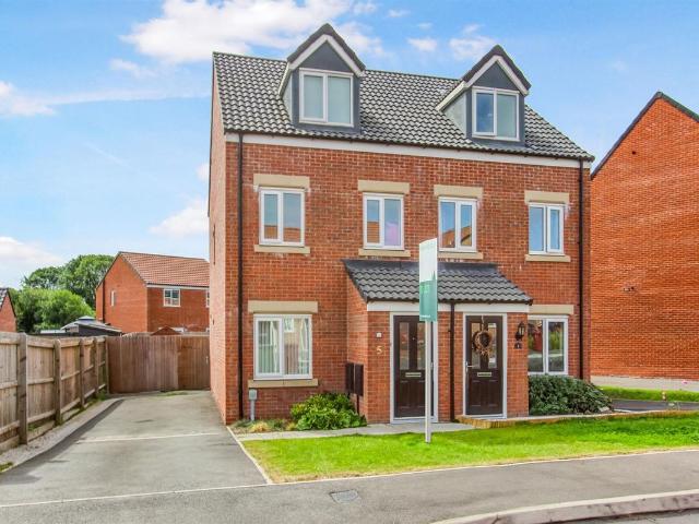 Emerald Drive, Hasland, Chesterfield S41, 3 bed semi detached house to rent, £1,200 pcm | PrimeLocation