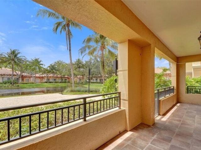 Emerald Estates Dr Apt,weston, Condo For Sale