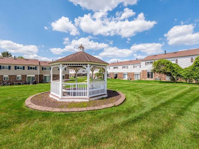 Emerald Gardens 3 Bedroom Apartment for Rent at 2400 Village Rd, Pittsburgh, PA 15205 Fairywood