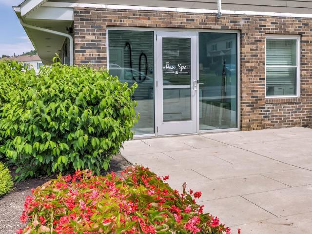 Emerald Gardens 2 Bedroom Apartment for Rent at 2400 Village Rd, Pittsburgh, PA 15205 Fairywood