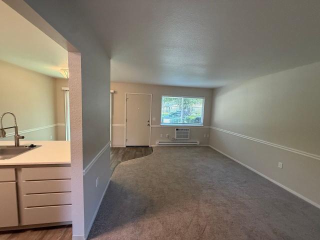 Emerald Gardens Apartments 1 Bedroom Apartment for Rent at 9521 Emerald Park Dr, Elk Grove, CA 95624