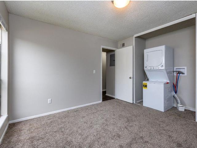 Emerald Hills Apartments 1 Bedroom Apartment for Rent at 7929 Sycamore Ave, Kansas City, MO 64138 Park Farms
