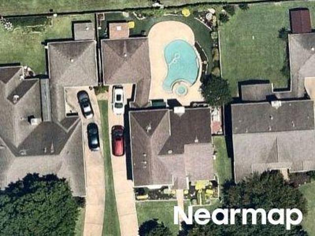 Emerald Isle Dr