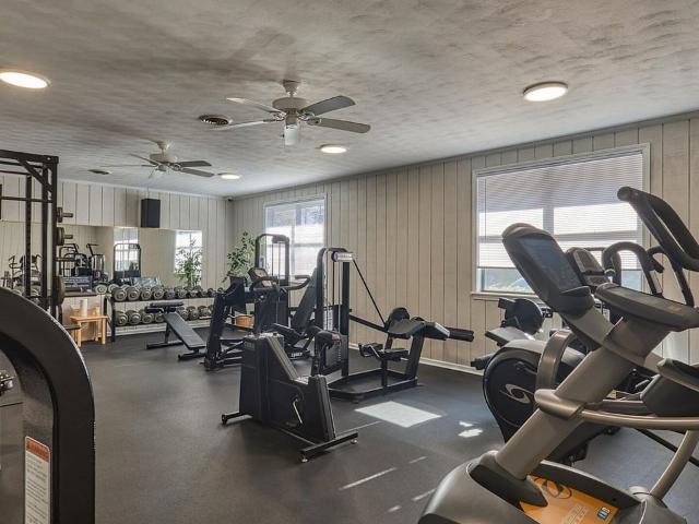 Emerald Lake 3 Bedroom Apartment for Rent at 1500 Emerald Lake Cir, Elizabeth City, NC 27909 Old Oak