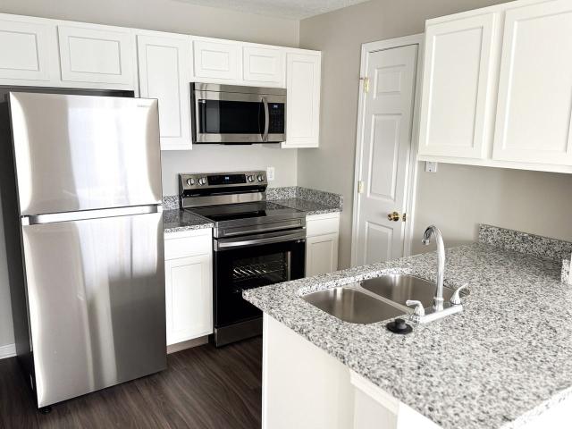 Emerald Lakes 1 Bedroom Apartment for Rent at 2688 Diamond Cut Dr, Beavercreek, OH 45431