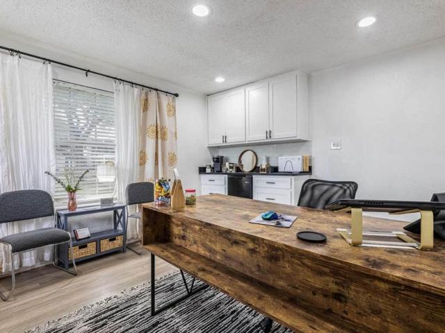 Emerald Point Apartments 2 Bedroom Apartment for Rent at 2871 W Pioneer Dr, Irving, TX 75061