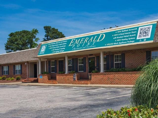 Emerald Point Apartments & Townhomes 2 Bedroom Apartment for Rent at 2100 Westminster Ln, Virginia Beach, VA 23454 Northeast Virginia Beach
