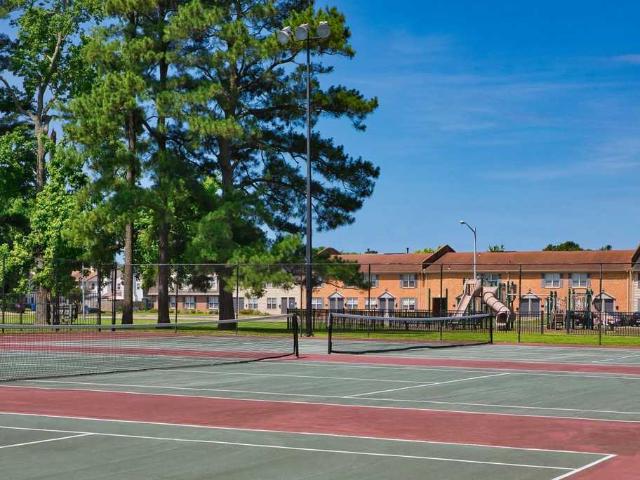 Emerald Point Apartments & Townhomes 2 Bedroom Apartment for Rent at 2100 Westminster Ln, Virginia Beach, VA 23454 Northeast Virginia Beach