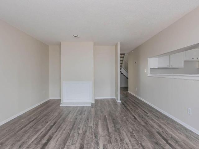 Emerald Square 4 Bedroom Apartment for Rent at 6082 Knightsbridge Dr, Memphis, TN 38115