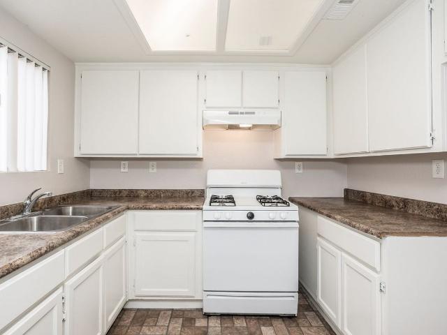 Emerald Terrace Apartments 2 Bedroom Apartment for Rent at 919 919 and 1001 South Lyon Street, Santa Ana, CA 92705 Tustin Avenue