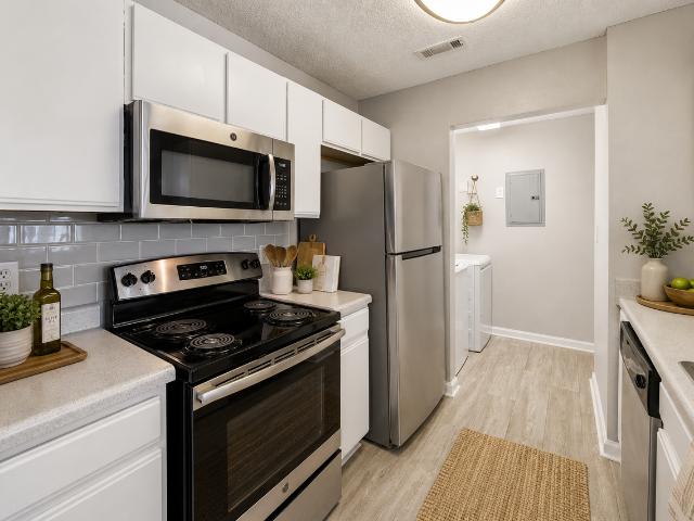Emerge Oakcrest 3 Bedroom Apartment for Rent at 740 Mcdonough Pkwy, Mcdonough, GA 30253