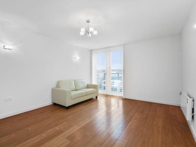 Emerson Apartments, Chadwell Lane. 1 bed flat to rent £1,750 pcm £404 pw