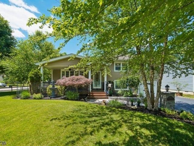 Emerson Dr, Livingston, Home For Sale