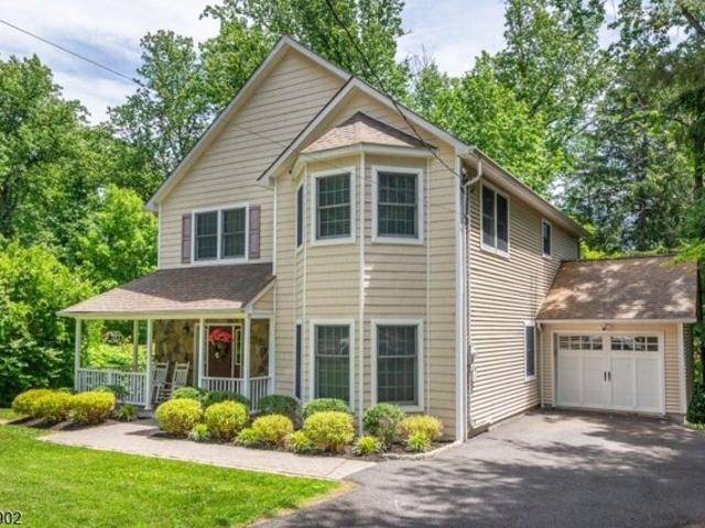 Emerson Ln, Berkeley Heights Twp, Home For Sale