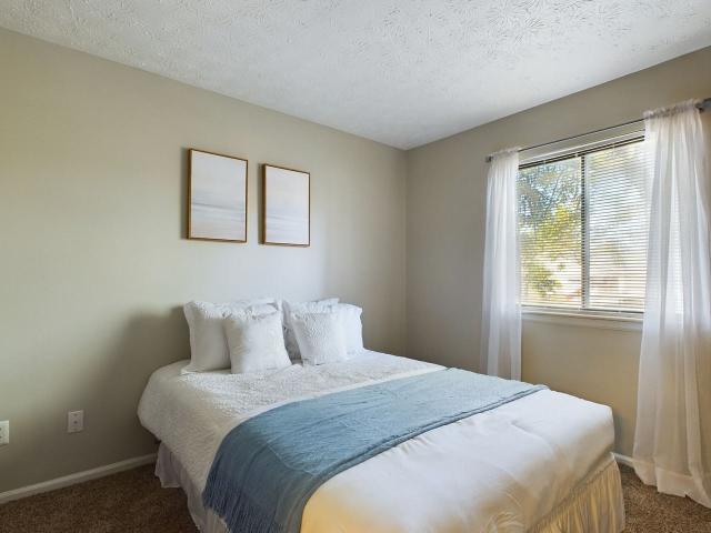 Emerson Village 1 Bedroom Apartment for Rent at 5140 Emerson Village Pl, Indianapolis, IN 46237 I65 South Emerson