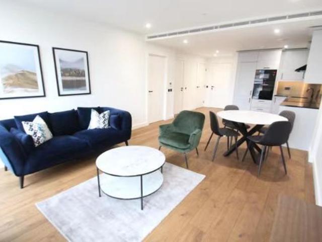 Emery House, London Dock, Emery Way, Tower Hill, London E1W, 1 bed flat to rent, £3,200 pcm | PrimeLocation