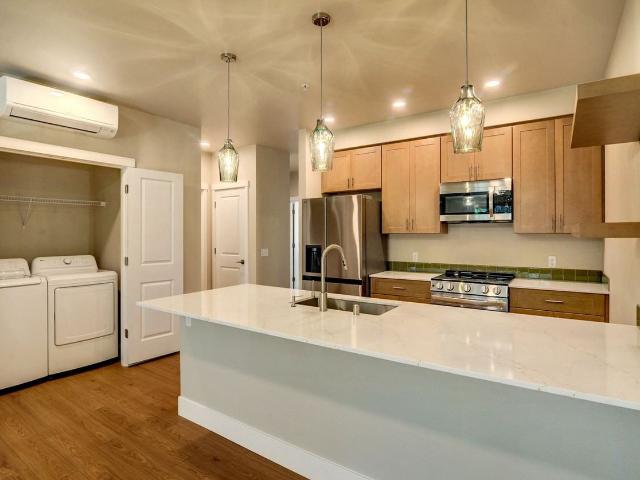 Emery Landing 3 Bedroom Apartment for Rent at 10215 Se 248th St, Kent, WA 98030