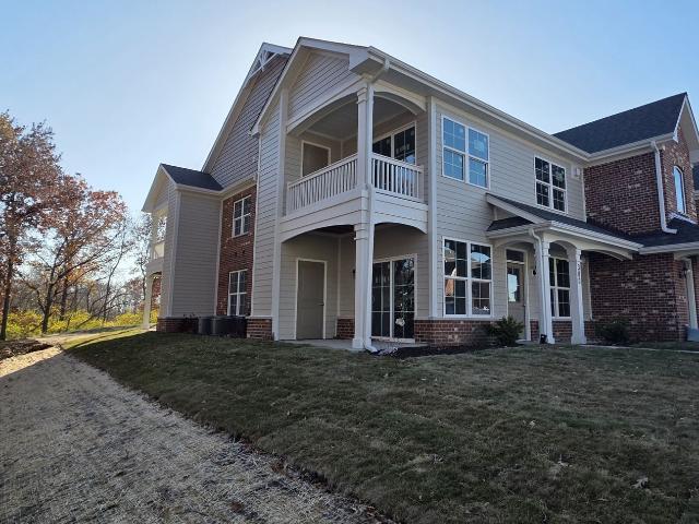 Emery Oak 2 Br/2Ba Rental Home 1st Floor
