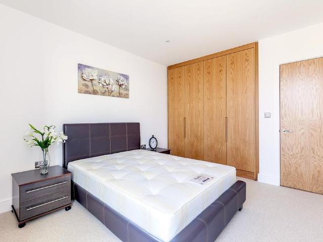 Emily Street, London E16 1 bed flat to rent £2,000 pcm £462 pw