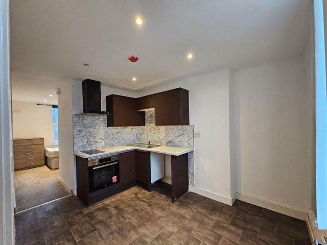 Emily Street, West Bromwich B70, 1 bed flat to rent, £825 pcm | PrimeLocation