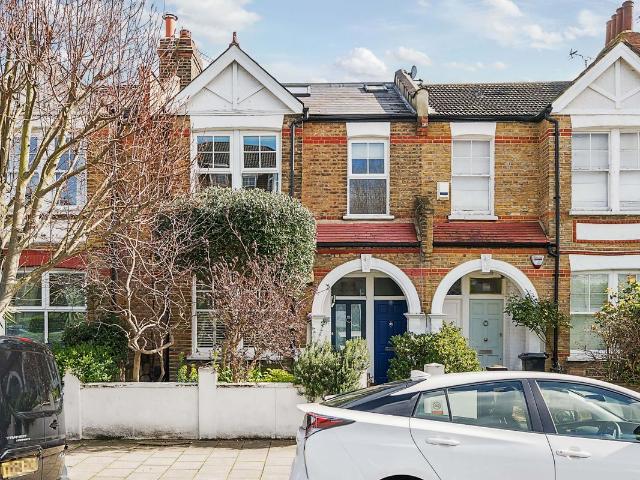 Emlyn Road, London W12, 3 bed maisonette to rent, £3,400 pcm | PrimeLocation