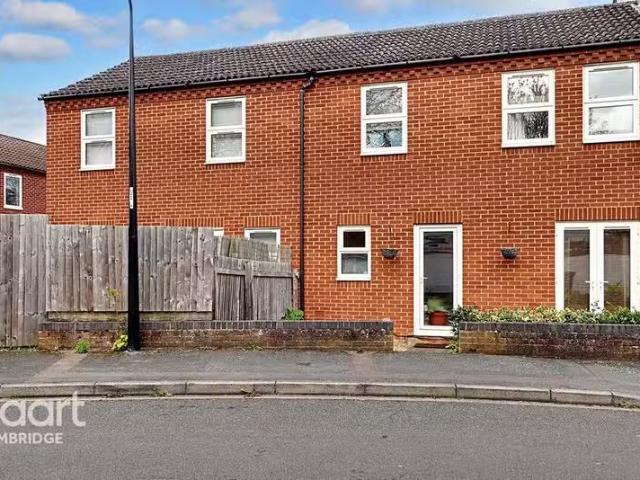 Emperor Court, Cambridge 3 bed terraced house for sale £350.