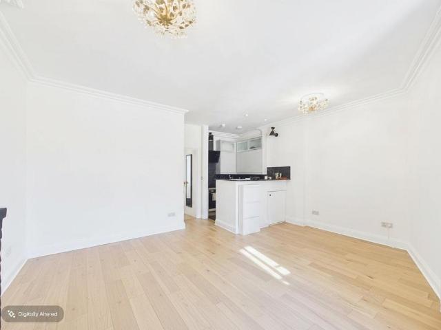 Emperor's Gate, London 1 bed flat to rent £2,740 pcm £632 pw