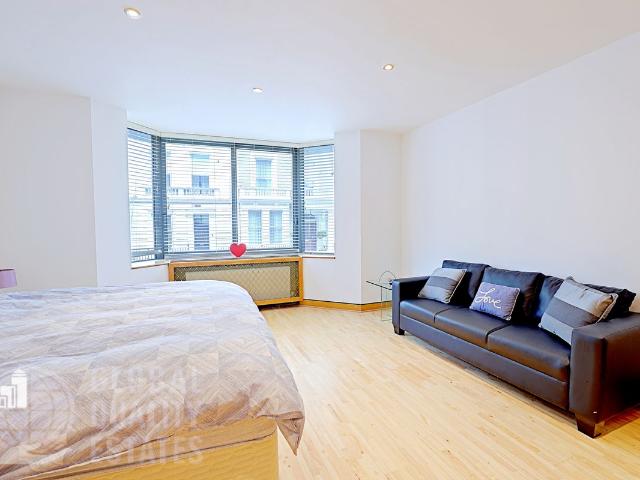 Emperor's Gate, London SW7, 3 bed flat to rent, £4,550 pcm | PrimeLocation