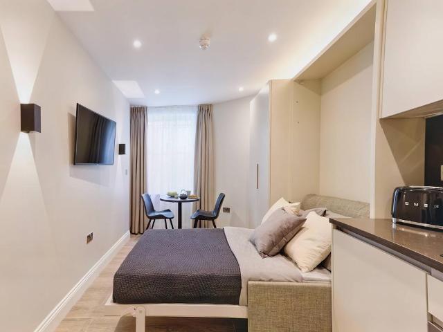 Emperor's Gate, London SW7 Bedsit to rent £2,362 pcm £545 pw