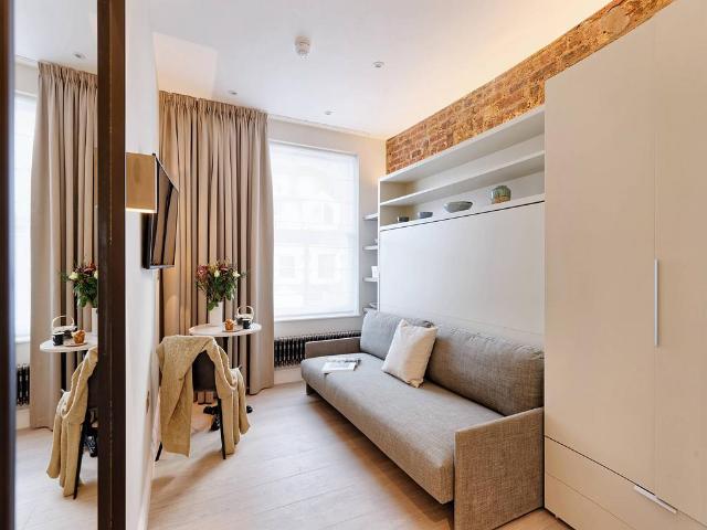 Emperors Gate, London SW7 Studio to rent £2,578 pcm £595 pw