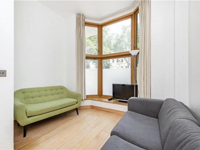 Emperors Gate, South Kensington. 1 bed apartment to rent £2,496 pcm £576 pw