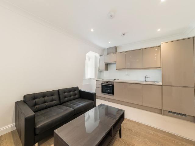 Emperors Gate, South Kensington SW7, Studio to rent, £1,875 pcm | PrimeLocation