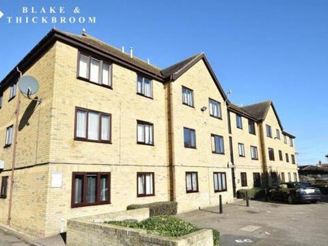 Empire Court, Warwick Road, 1 Bedroom Flat